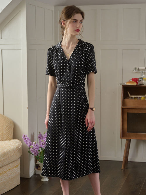 Simple Retro | Women Designed, Everyday Retro.