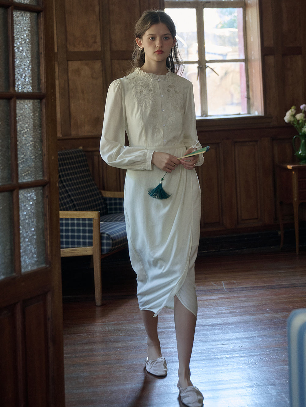 【Final Sale】Eve Trim Round Neck Hollow Rose Embroidered Lace Dress